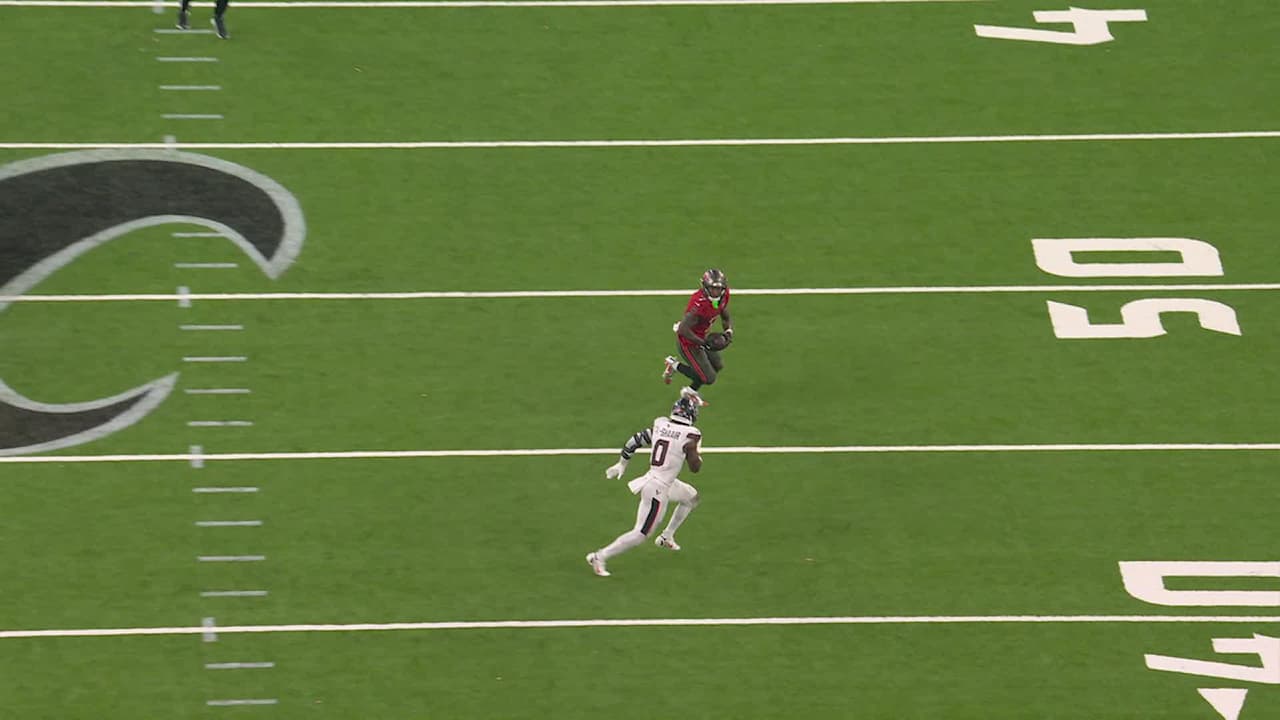 Tampa Bay Buccaneers running back Bucky Irving induces FOUR missed ...