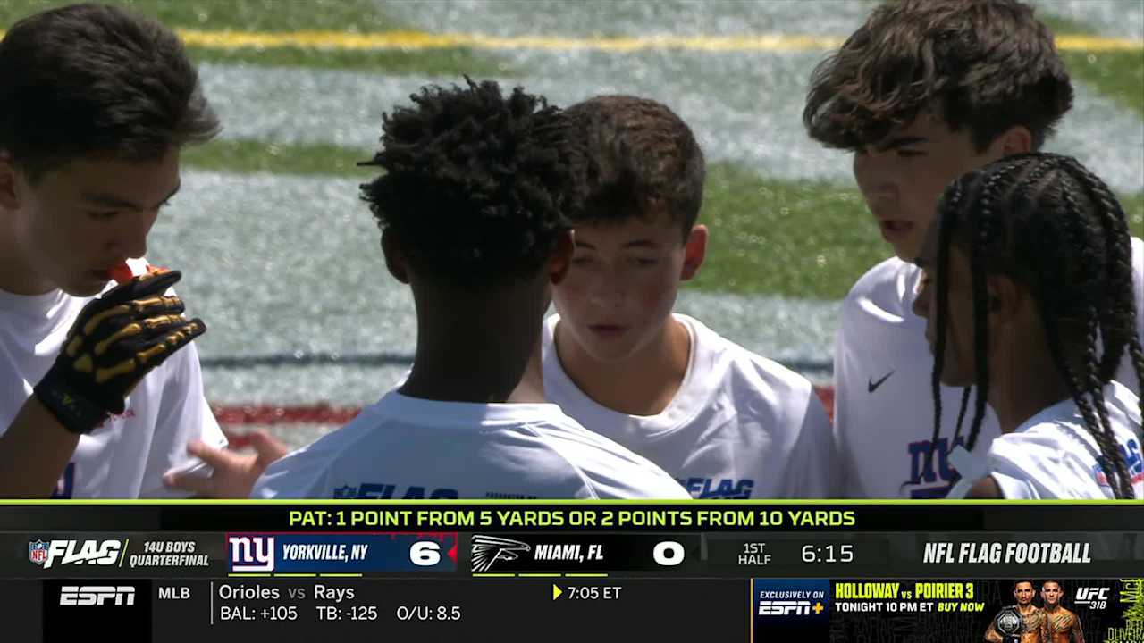 Alex Kramer finds Adam Hermosura for conversion after his TD