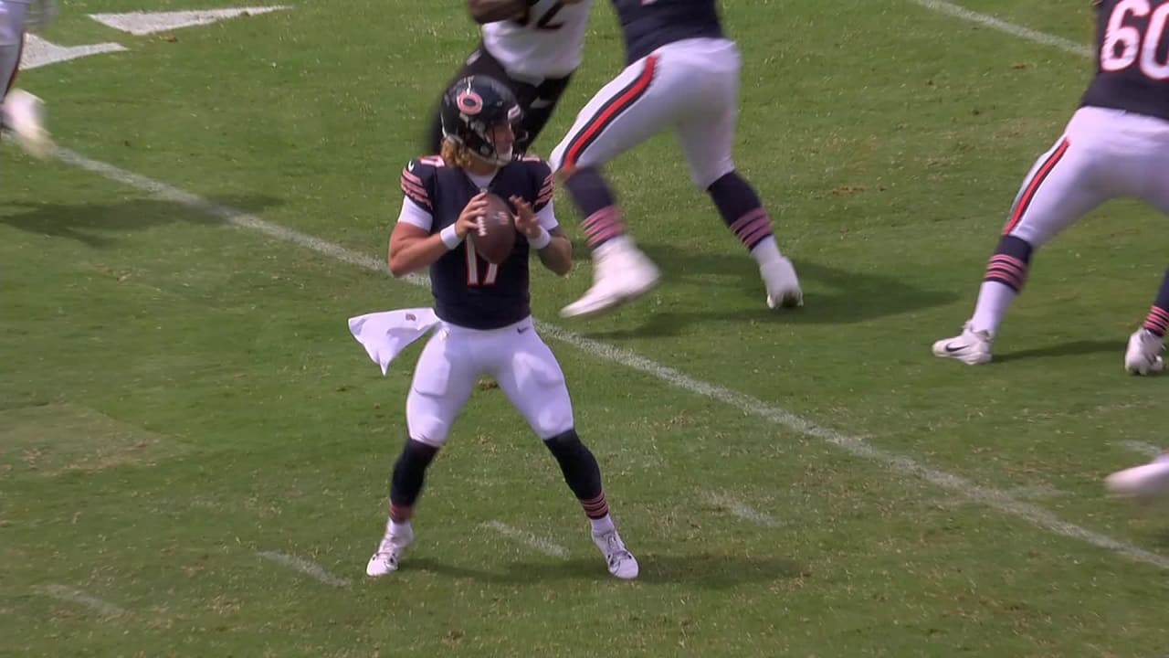 Chicago Bears quarterback Tyson Bagent's lofted TD pass to wide ...