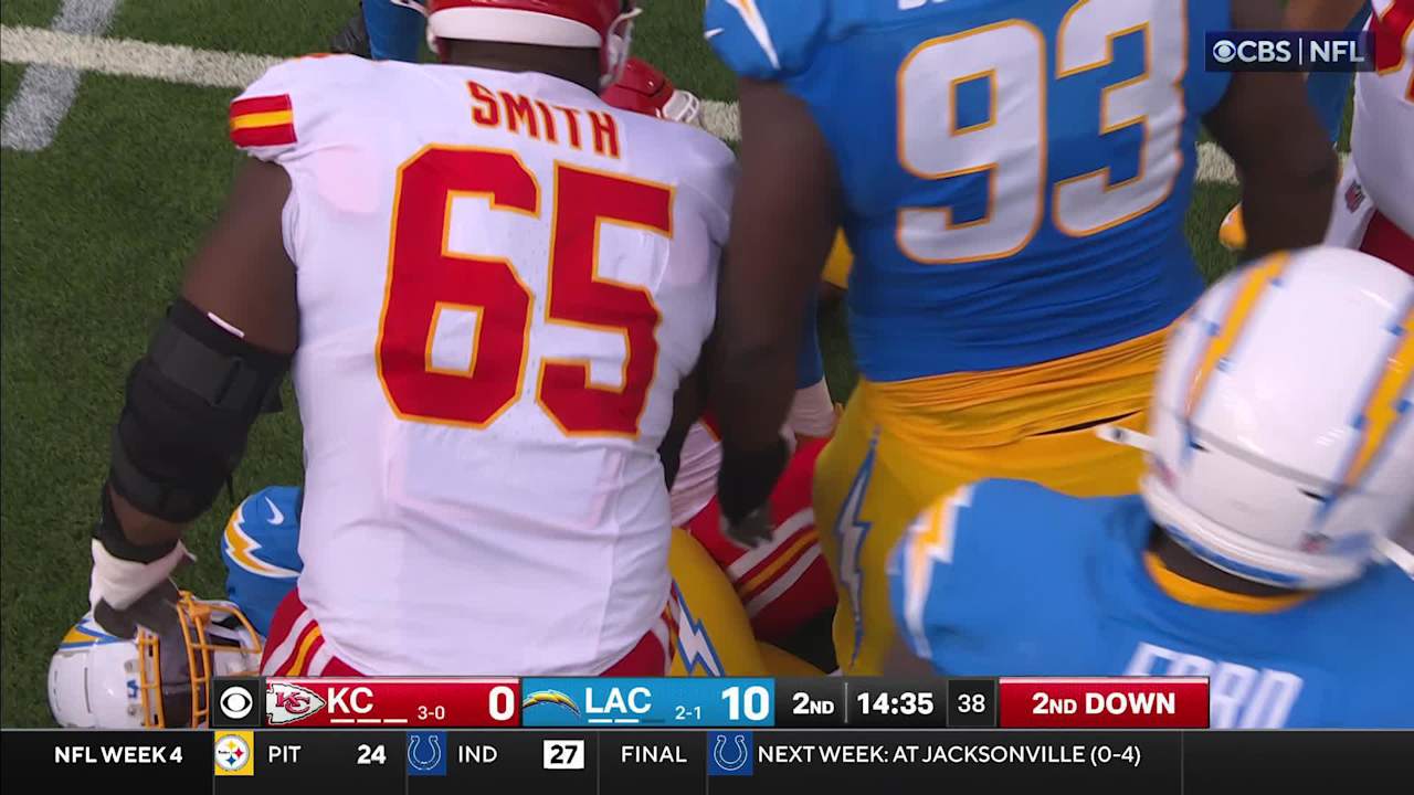 Kansas City Chiefs running back Kareem Hunt's first carry in his return ...