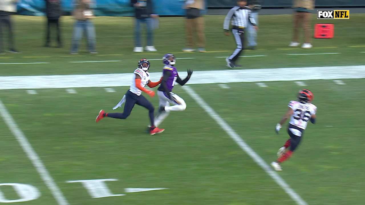 Chicago Bears cornerback Jaylon Johnson's 35-yard pass interference ...