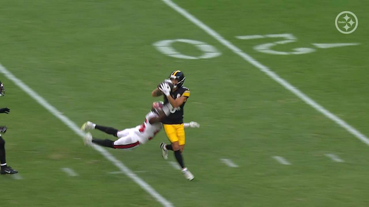 Pittsburgh Steelers quarterback Mason Rudolph rips pass to wide ...