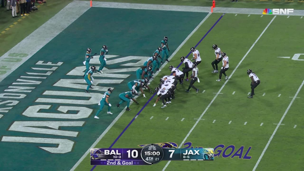 Baltimore Ravens running back Gus Edwards takes first play of fourth ...