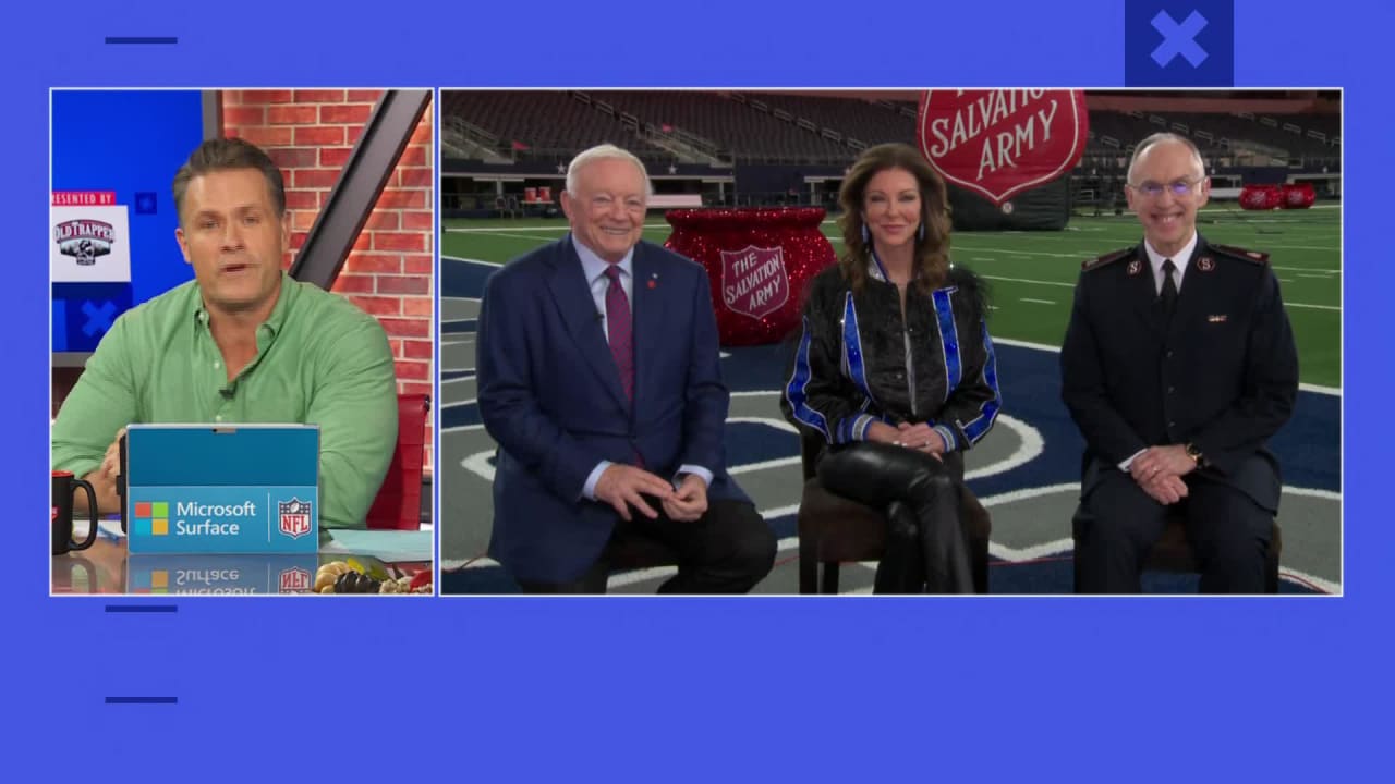 Dallas Cowboys owner/president Jerry Jones, executive vice president ...