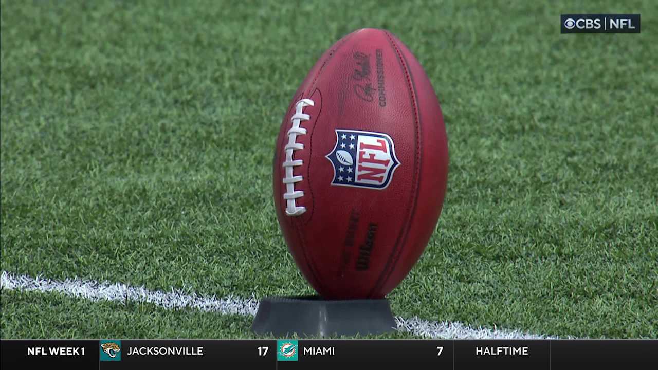 Arizona Cardinals kicker Matt Prater's second half kickoff lands short ...