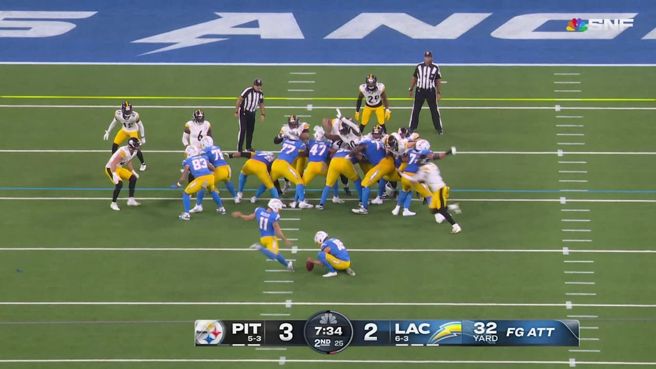 Los Angeles Chargers kicker Cameron Dicker's 32-yard field goal gives ...