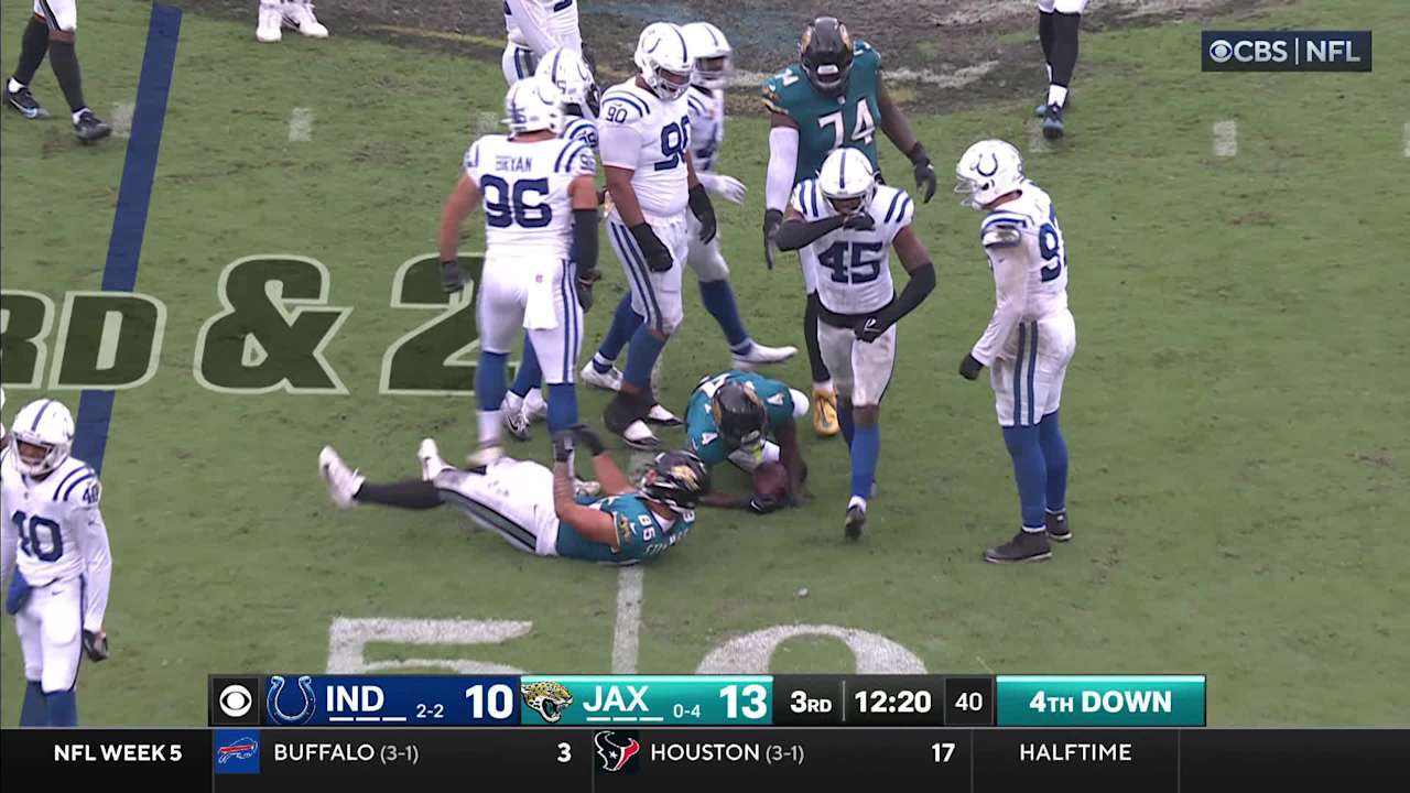 Indianapolis Colts linebacker E.J. Speed swarms to the backfield for a ...