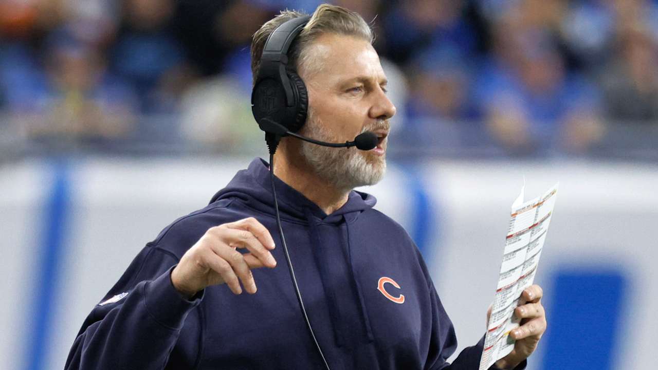 Bears HC Matt Eberflus defends not calling timeout on botched final play of Thanksgiving loss to ...