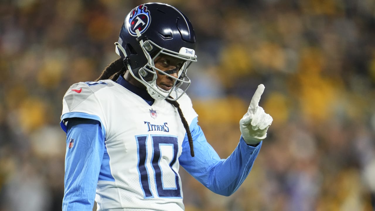 Tennessee Titans wide receiver DeAndre Hopkins puts Pittsburgh Steelers ...