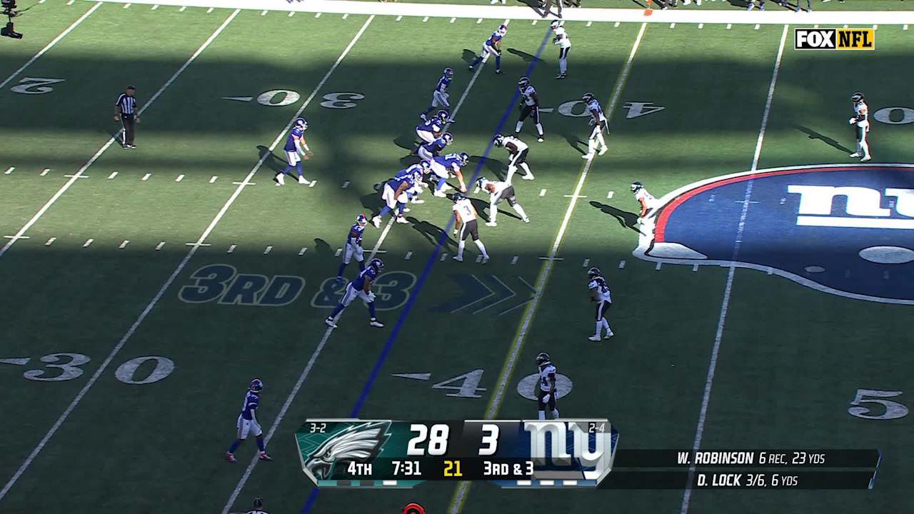 Philadelphia Eagles linebacker Jalyx Hunt bags his first NFL sack vs ...