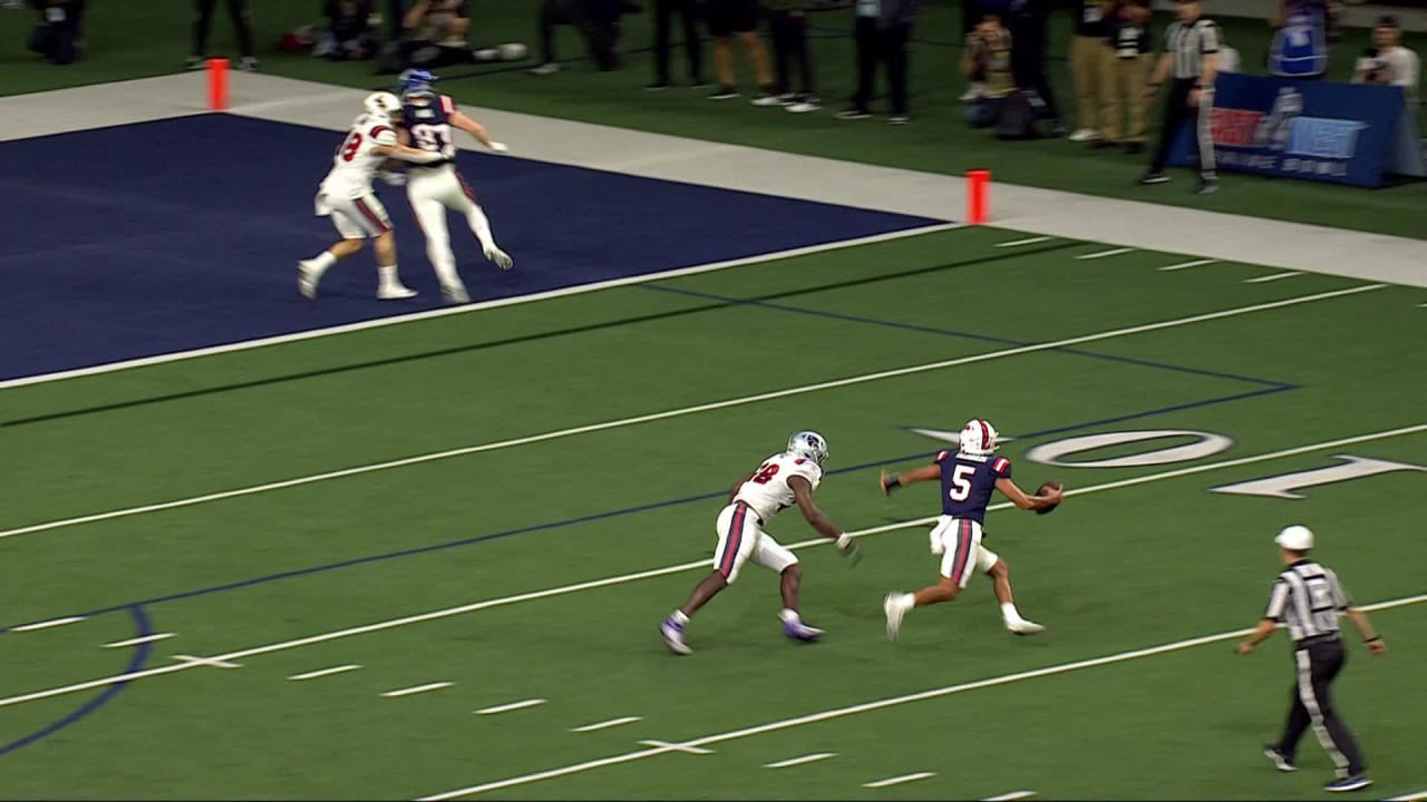 Maryland Terrapins quarterback Taulia Tagovailoa takes in a touchdown ...