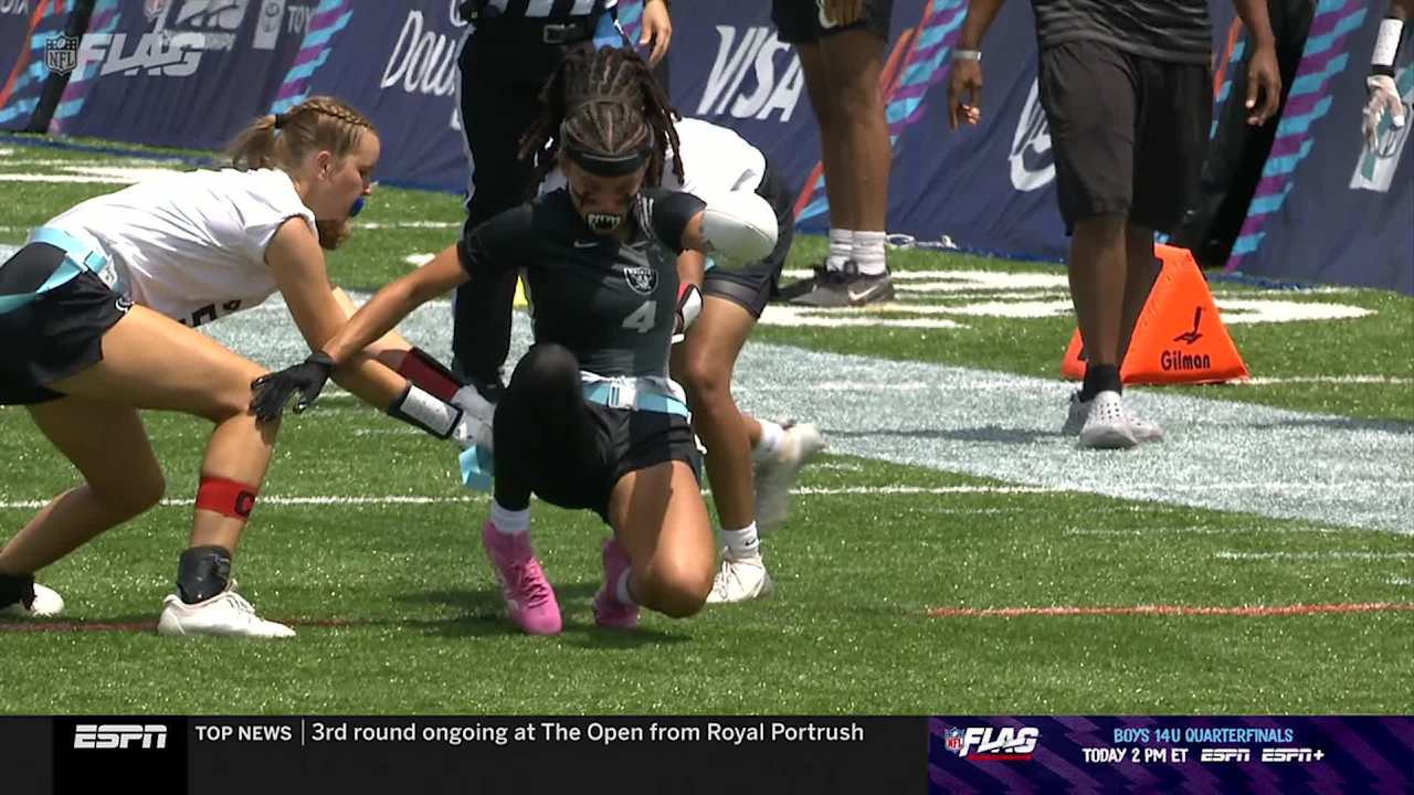 Apex Predators Raiders wide receiver Kaylie Phillips does signature ...