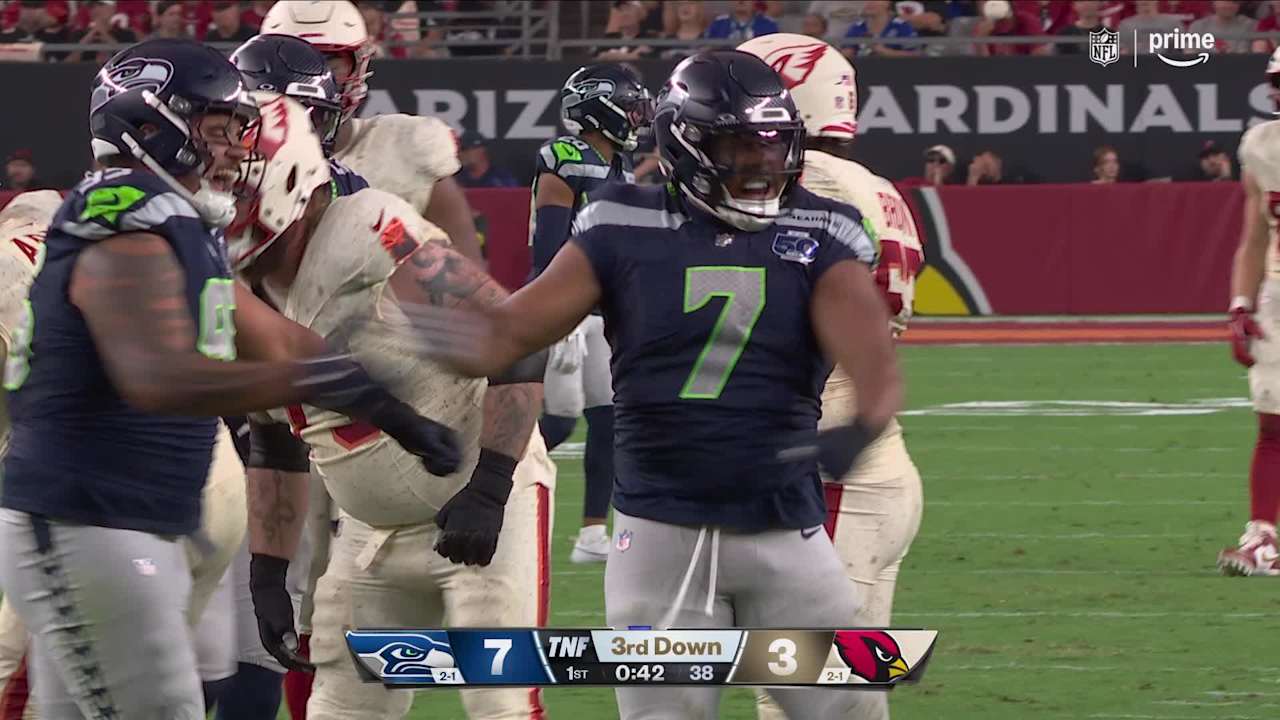 Seattle Seahawks linebacker Uchenna Nwosu's first sack of 2025 comes vs ...
