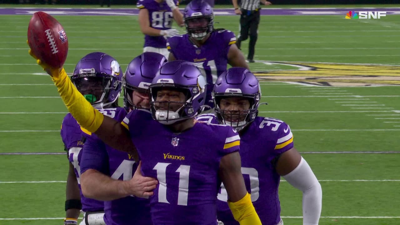 Vikings capitalize on Packers returner Samori Toure's muffed punt with ...