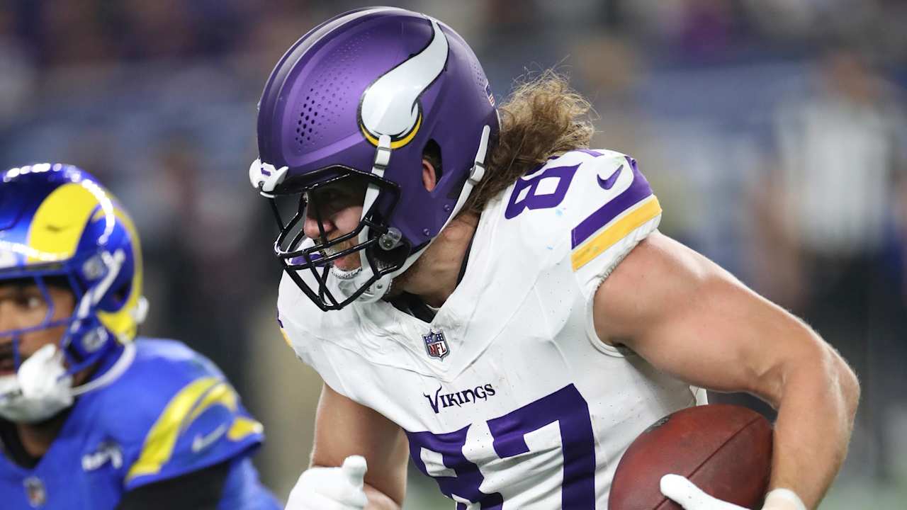 Vikings' T.J. Hockenson on J.J. McCarthy: He is a lot like Matthew Stafford, a little like Kirk ...