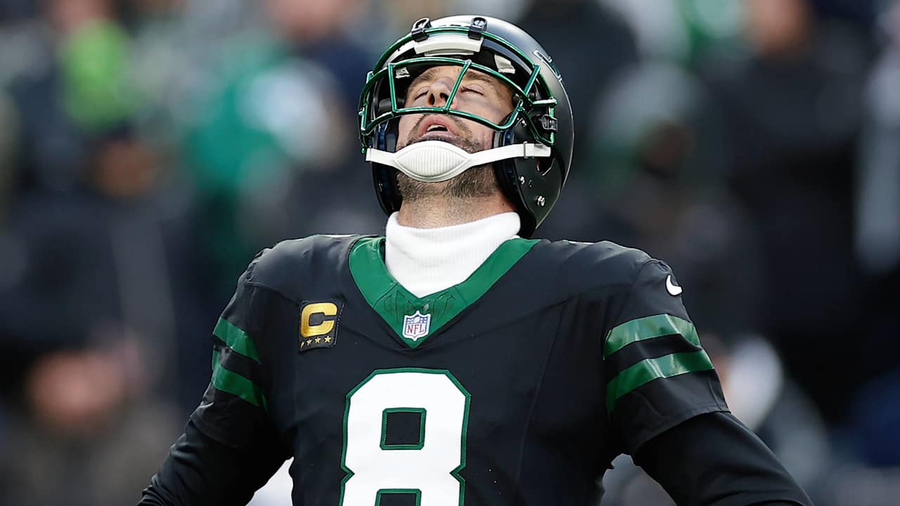 Aaron Rodgers suggests Jets need to snap 'curse' to turn around ...