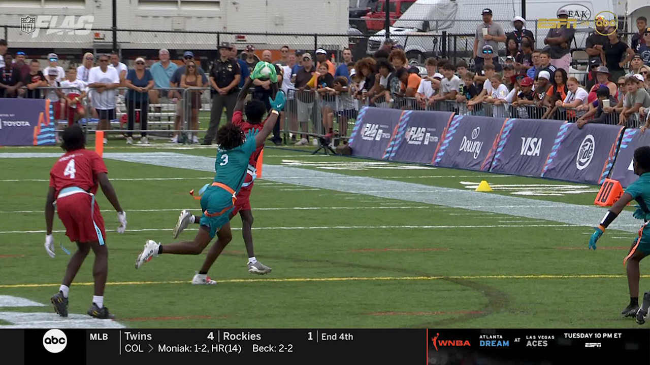 Showtime Falcons wide receiver Jacques Major snags a first down pass ...