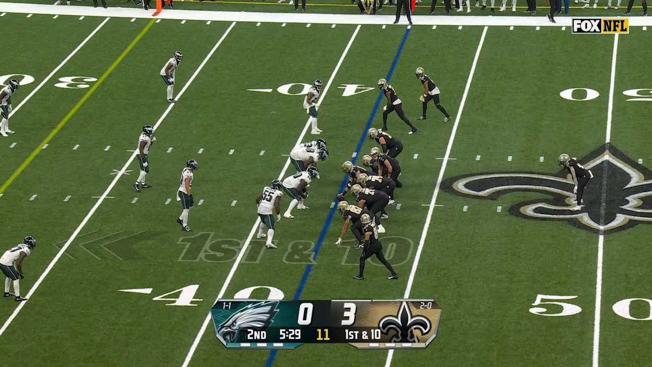 Philadelphia Eagles defensive lineman Jalen Carter infiltrates ...