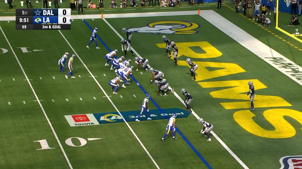 Los Angeles Rams running back Blake Corum's 2-yard touchdown plunge ...