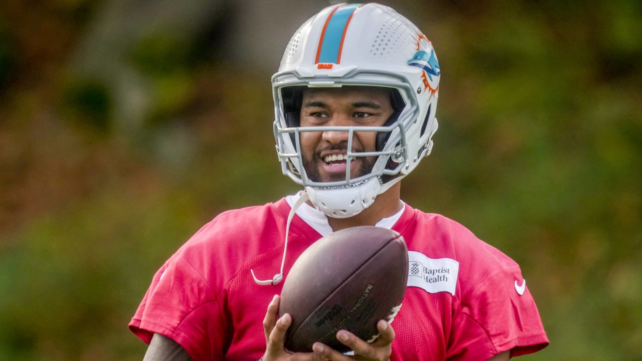 'Hard Knocks' details Tua Tagovailoa's on-air hijinks during Week 13 ...