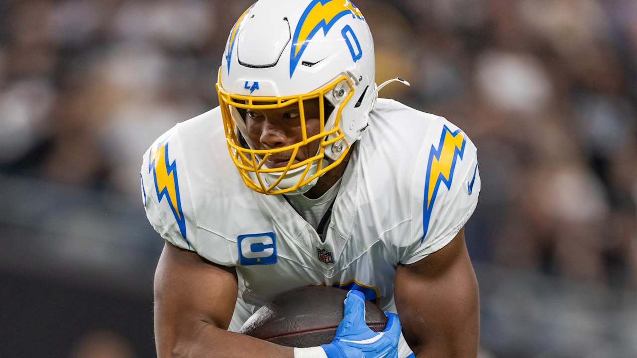 Chargers LB Daiyan Henley keys win over Raiders despite battling illness