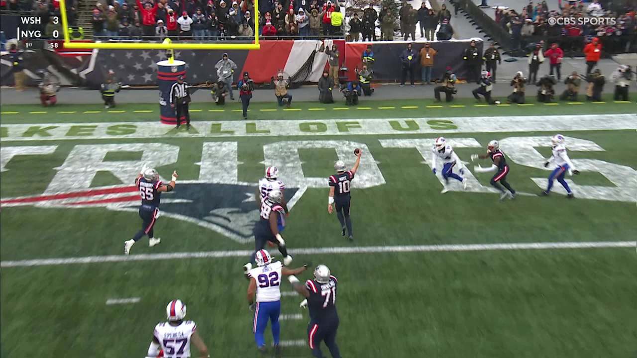 New England Patriots quarterback Drake Maye hits pay-dirt on his second ...