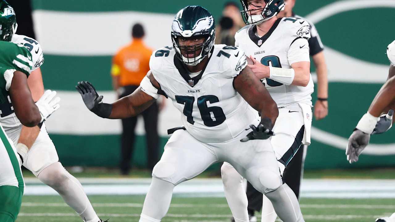 NFL news roundup: Eagles sign OL Kenyon Green to active roster