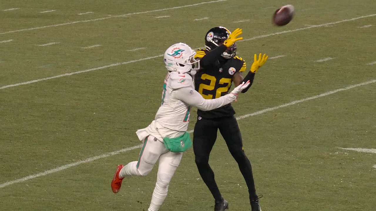 Pittsburgh Steelers cornerback Asante Samuel Jr. jumps route to snag ...