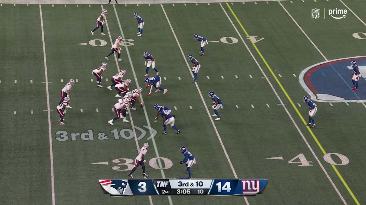 New England Patriots quarterback Ben Wooldridge throws 14-yard dart to ...