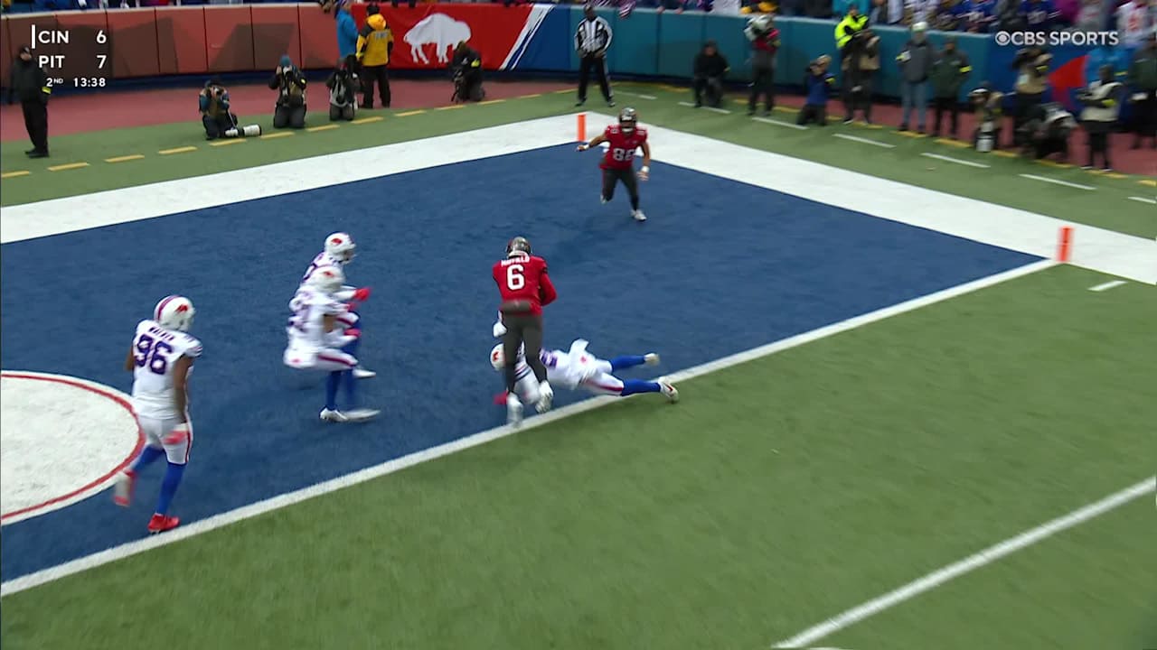 Tampa Bay Buccaneers quarterback Baker Mayfield's touchdown run vs ...