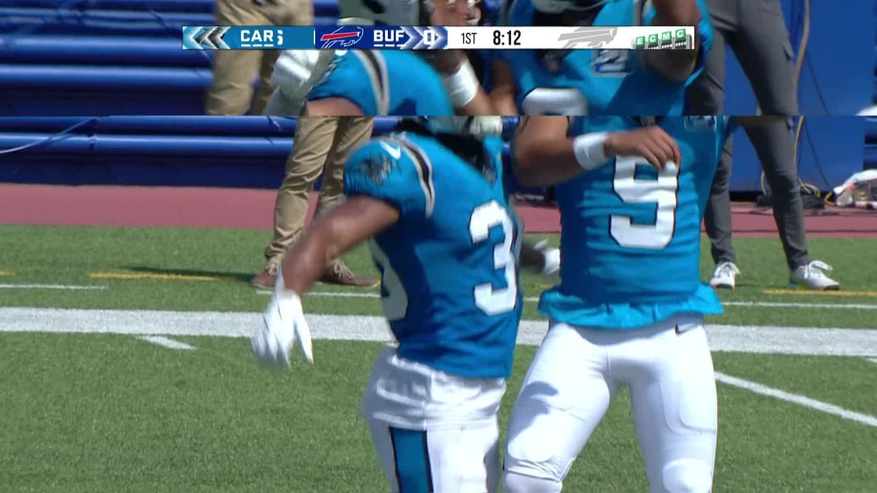 Carolina Panthers quarterback Bryce Young's 8-yard TD pass to a WIDE ...