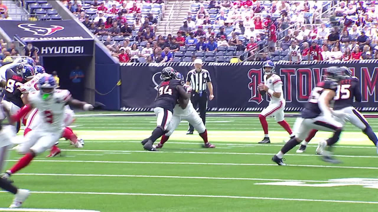 New York Giants quarterback Daniel Danny Dimes Jones dials up sideline ...