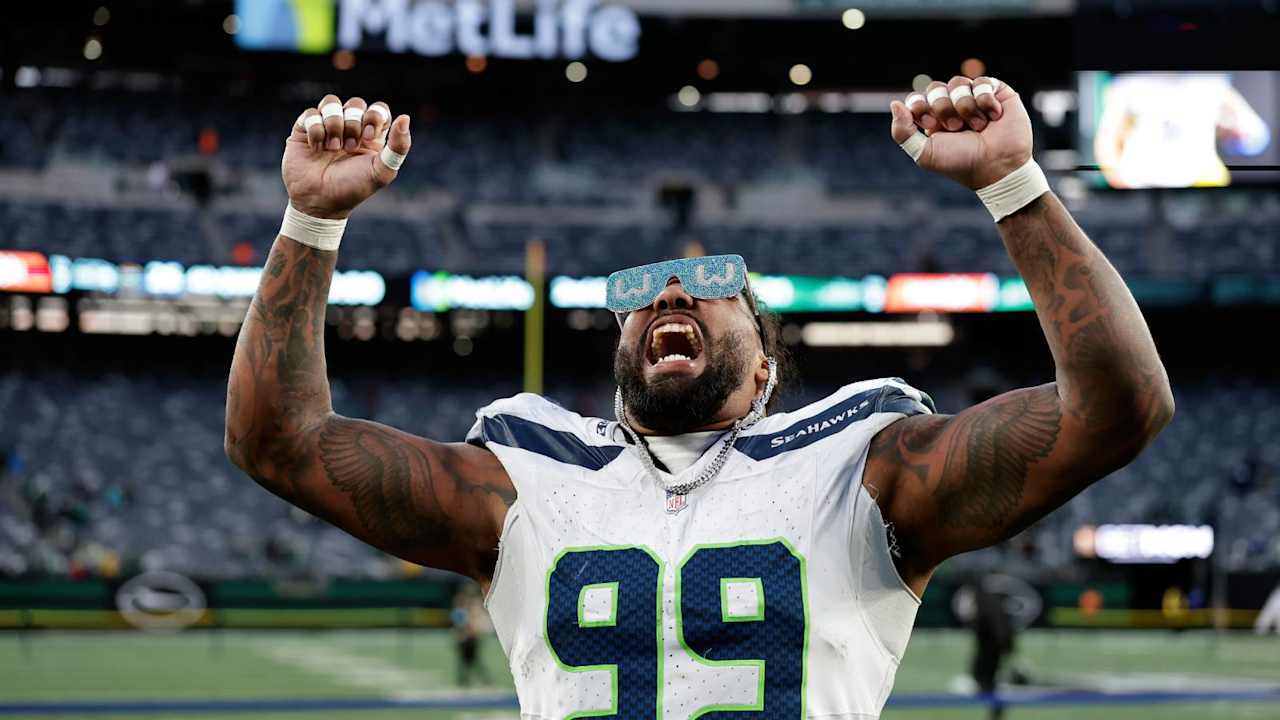 Seahawks HC Mike Macdonald: DT Leonard Williams 'playing out of his ...