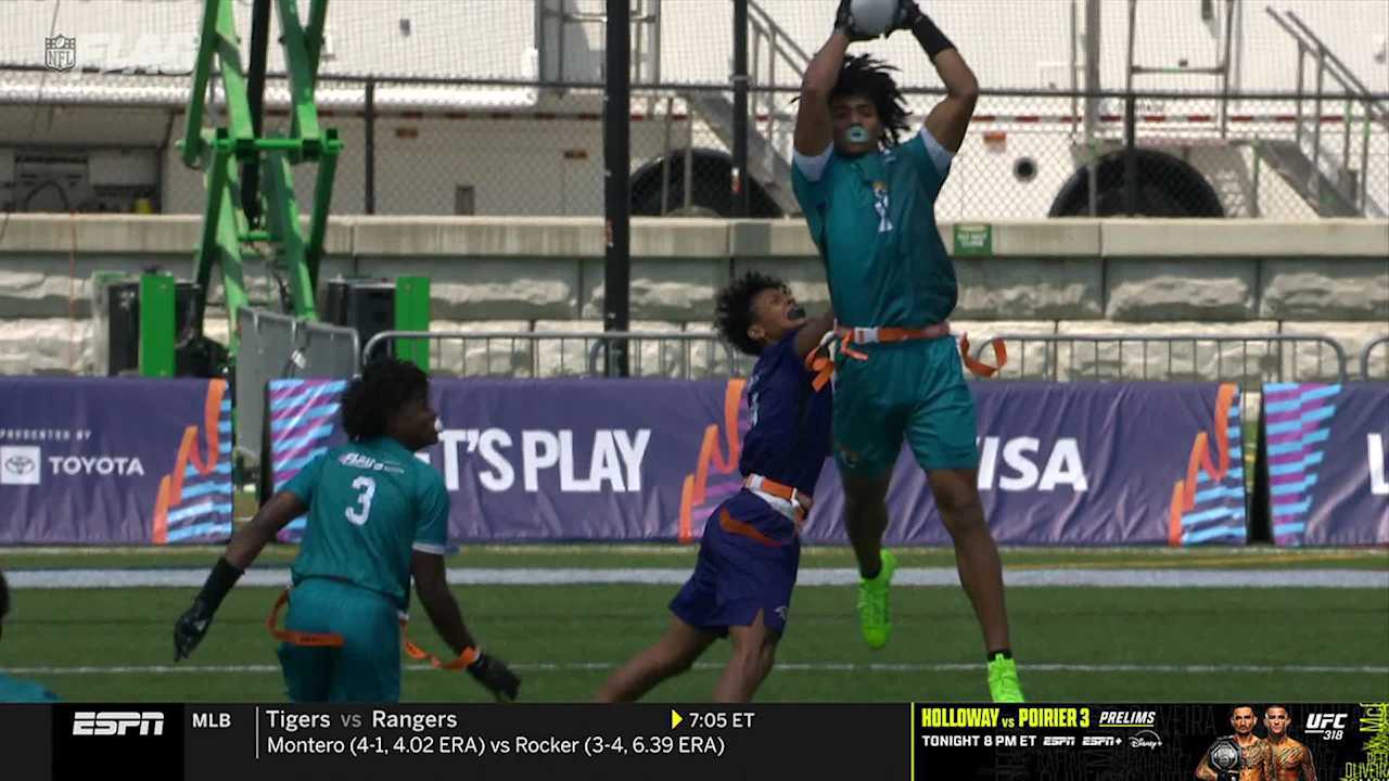 Jaguars Elite safety Brysen Wright adds to his stat line with INT