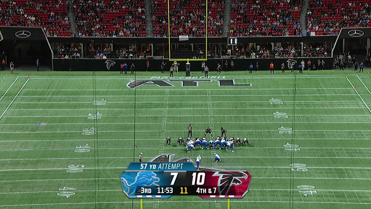Detroit Lions kicker Jake Bates' 57-yard field goal ties the game 10-10