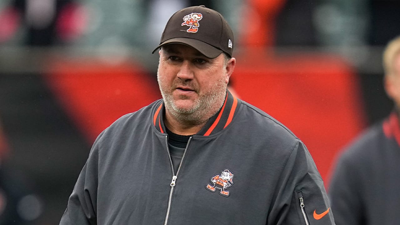 Patriots hire ex-Browns offensive coordinator Alex Van Pelt as new OC
