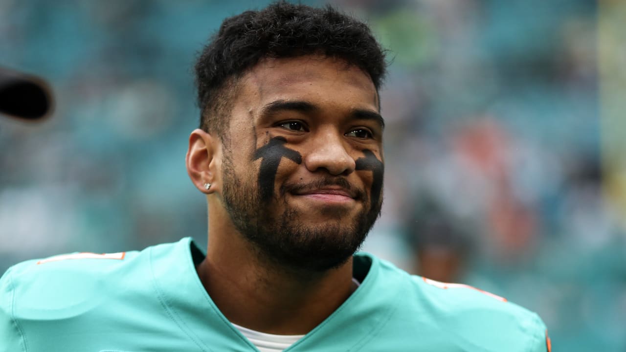 Dolphins QB Tua Tagovailoa named 2023 Polynesian Pro Football Player of ...