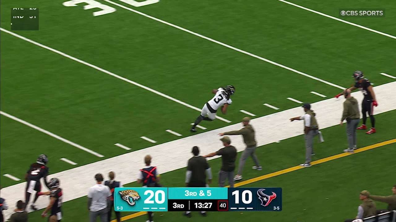 Jacksonville Jaguars quarterback Trevor Lawrence locates a wide-open ...