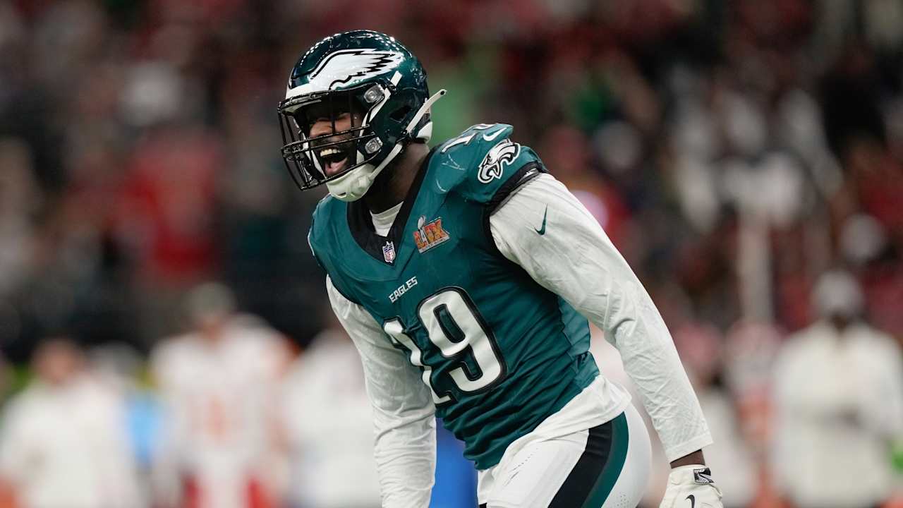 Eagles' Josh Sweat on free agency: 'Money's important,' but I want to ...