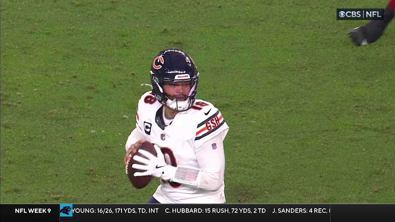 Chicago Bears quarterback Caleb Williams and Chicago Bears wide ...