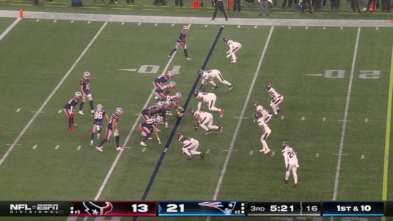 Houston Texans defensive tackle Naquan Jones knifes into the backfield ...