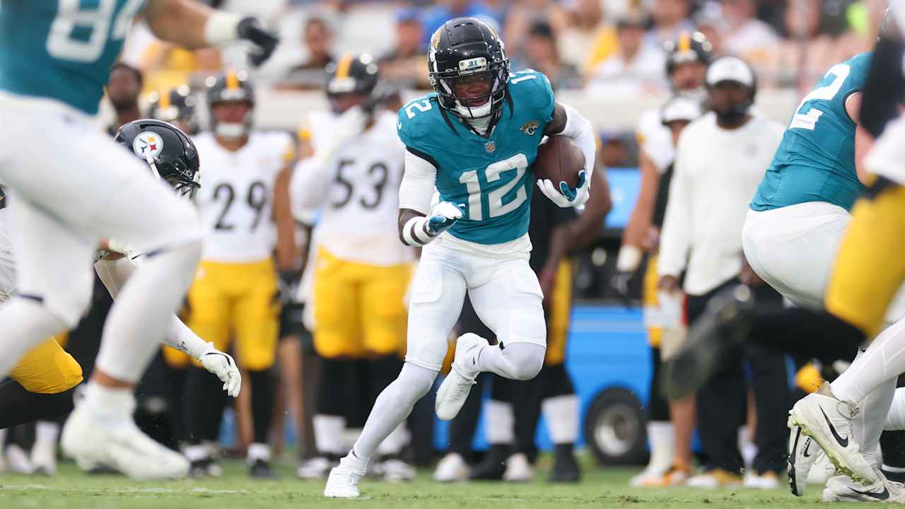 Jaguars' Travis Hunter debuts on offense, returns on defense in first preseason game