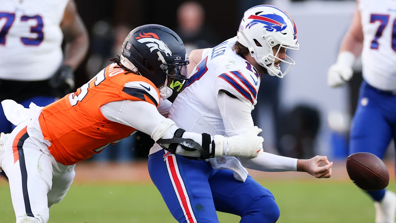 Bills' Josh Allen laments playoff loss to Broncos: 'Feel like I let my ...