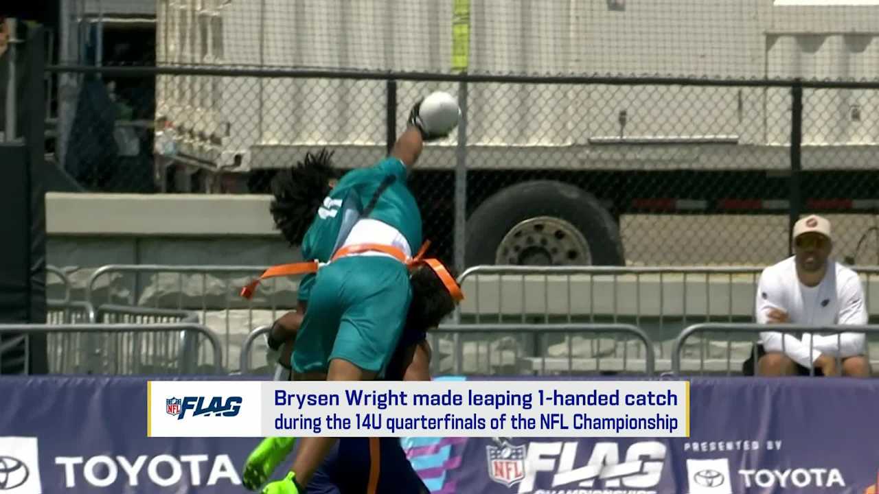 What NFL catch comes to mind seeing Brysen Wright's one handed grab ...