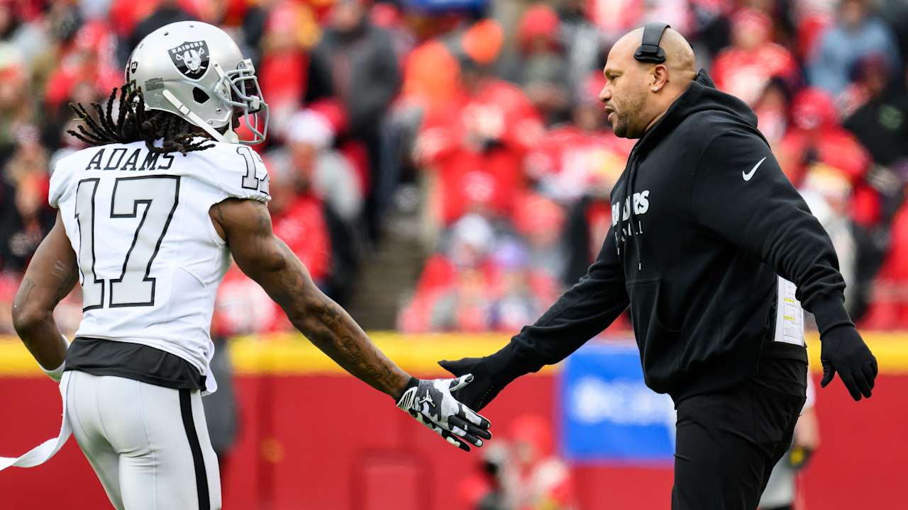 Raiders' Antonio Pierce not discussing Davante Adams' trade ask: 'The rest of us are focused on ...