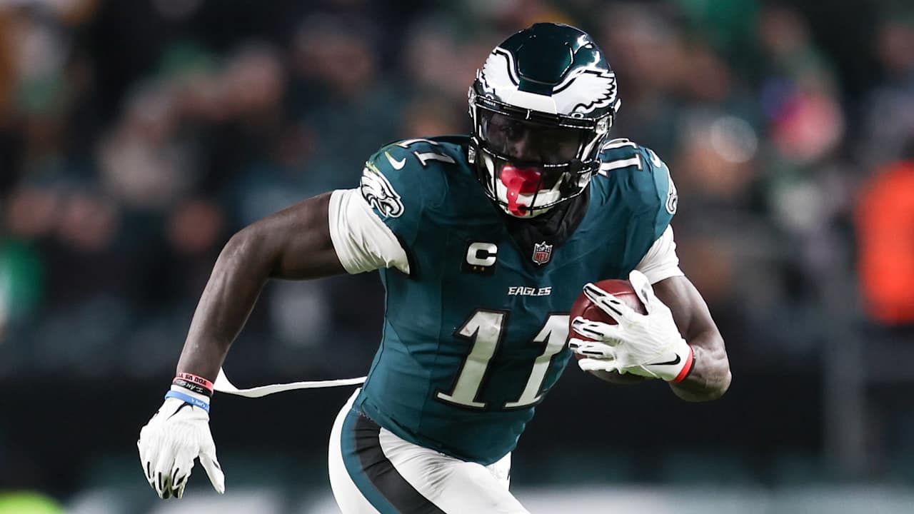 A.J. Brown says Eagles' passing offense was 'absolutely' better after ...