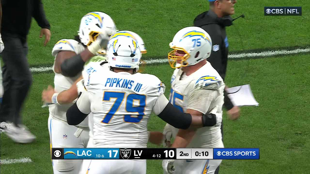 Los Angeles Chargers quarterback Justin Herbert's two-point-conversion ...