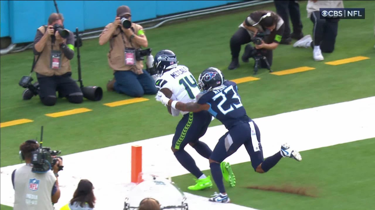 Can't-Miss Play: Toe-drag TD catch! Seattle Seahawks wide receiver DK ...