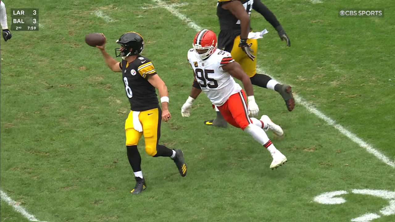 Pittsburgh Steelers quarterback Aaron Rodgers' ad-libbed shovel pass ...