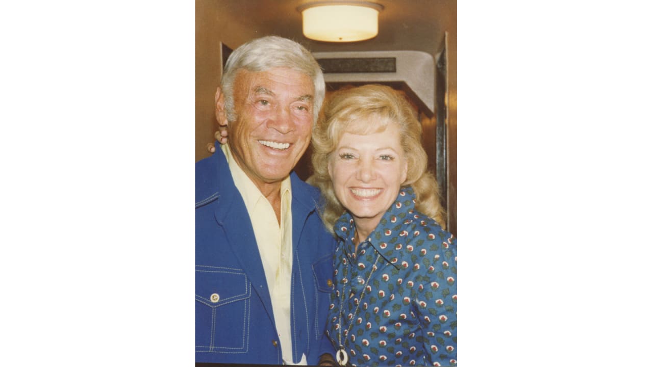 Children of former Rams owners establish fund to assist Hall of Fame ...